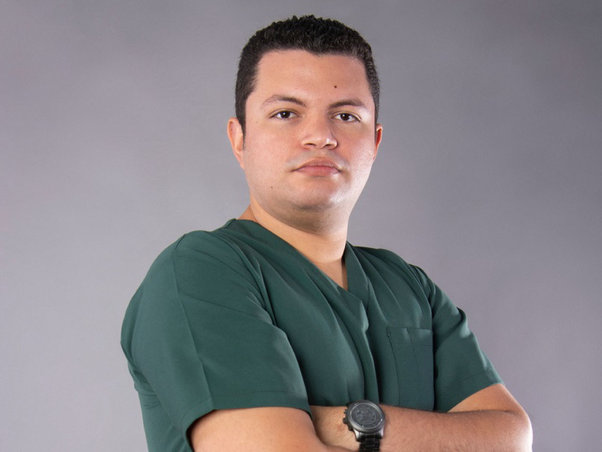 Dr. Luis Mendieta - Hospital Minimed en Panamá